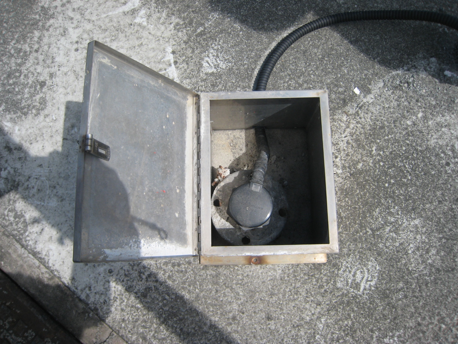 Improvement of water and toilet flushing pump control circuit at Kwai ...