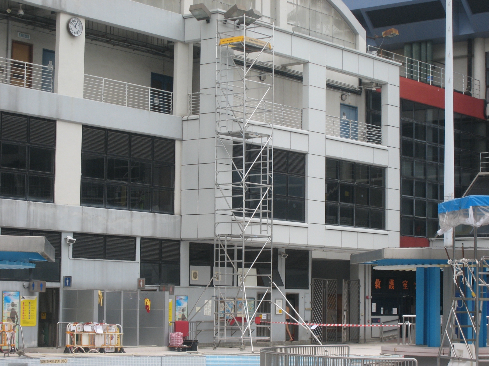 Replacement Works of Floodlights and Prismatic Plastic Diffusers at ...